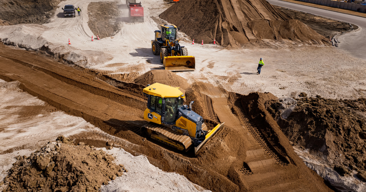 How to Rent Construction Equipment: Your Rental Guide | RDO Equipment Co.